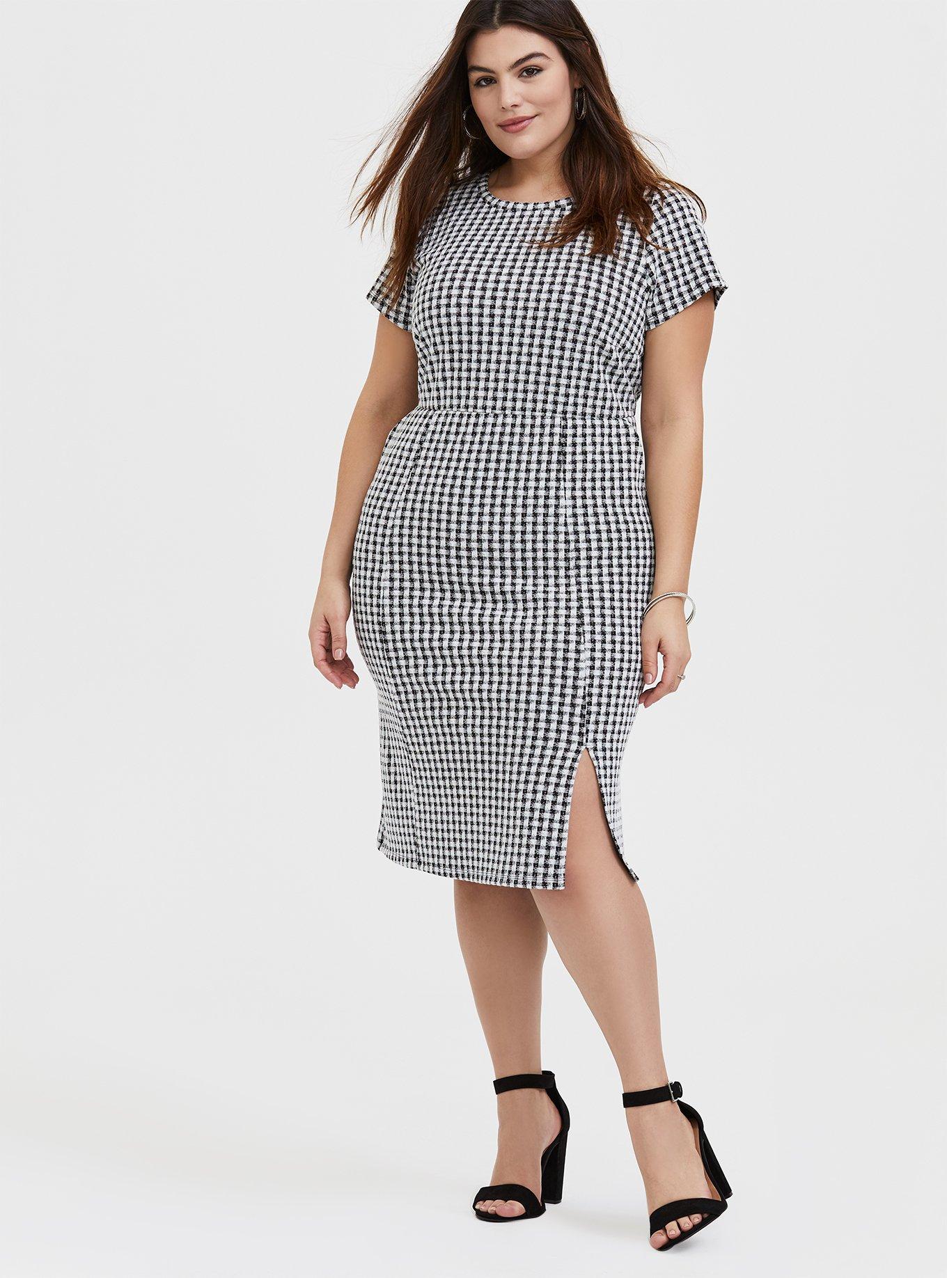 Plus Size - Black Textured Gingham Front Slit Shift Dress - Torrid