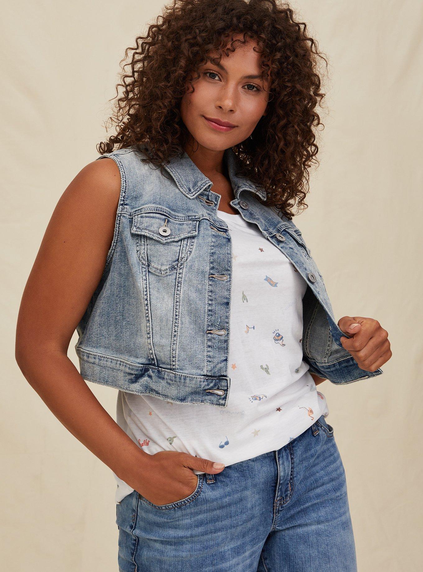 Plus Size - Crop Denim Vest - Light Wash - Torrid