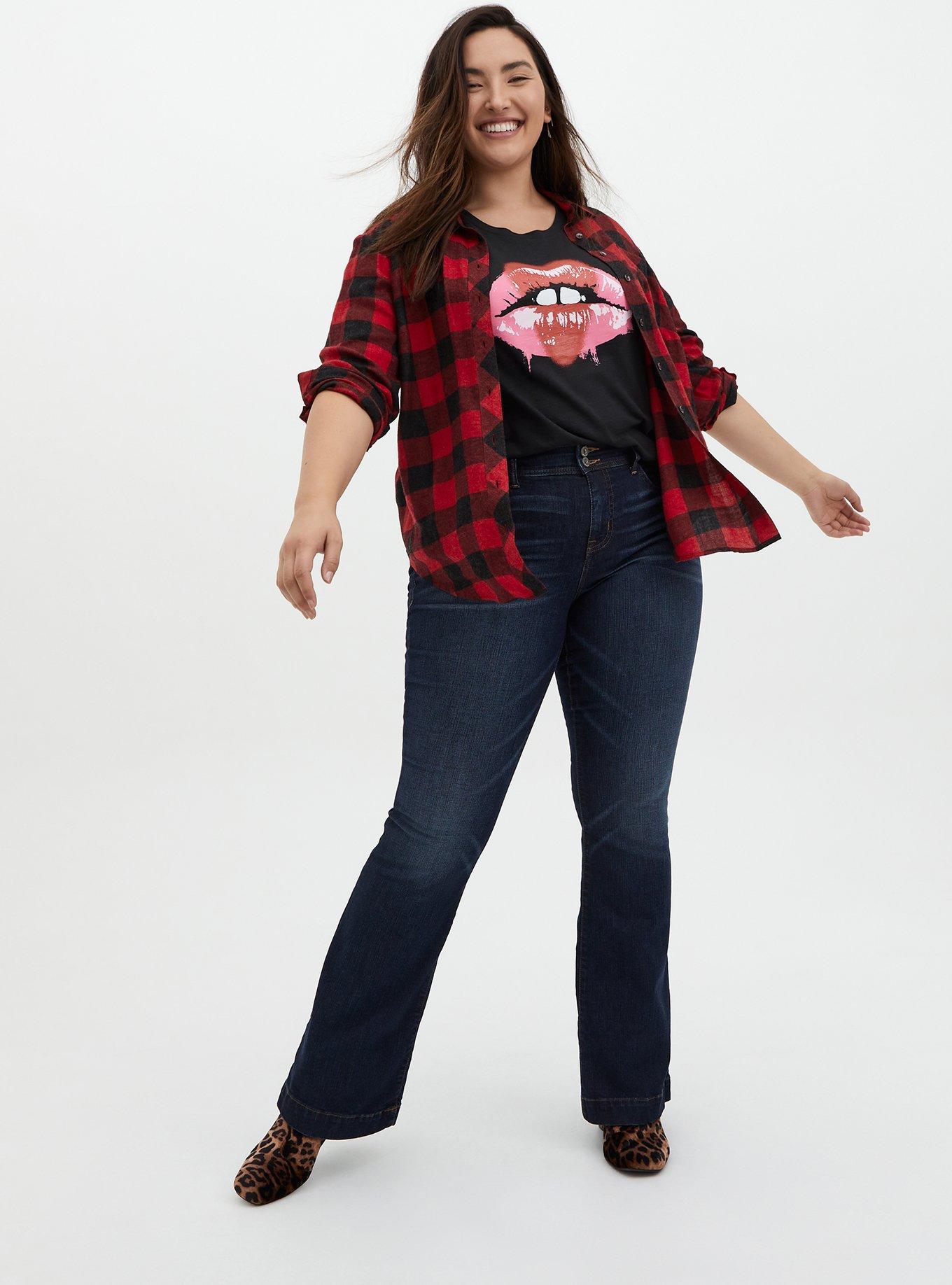 Plus Size - Heart Painted Lips Relaxed Fit Crew Tee - Slub Black - Torrid