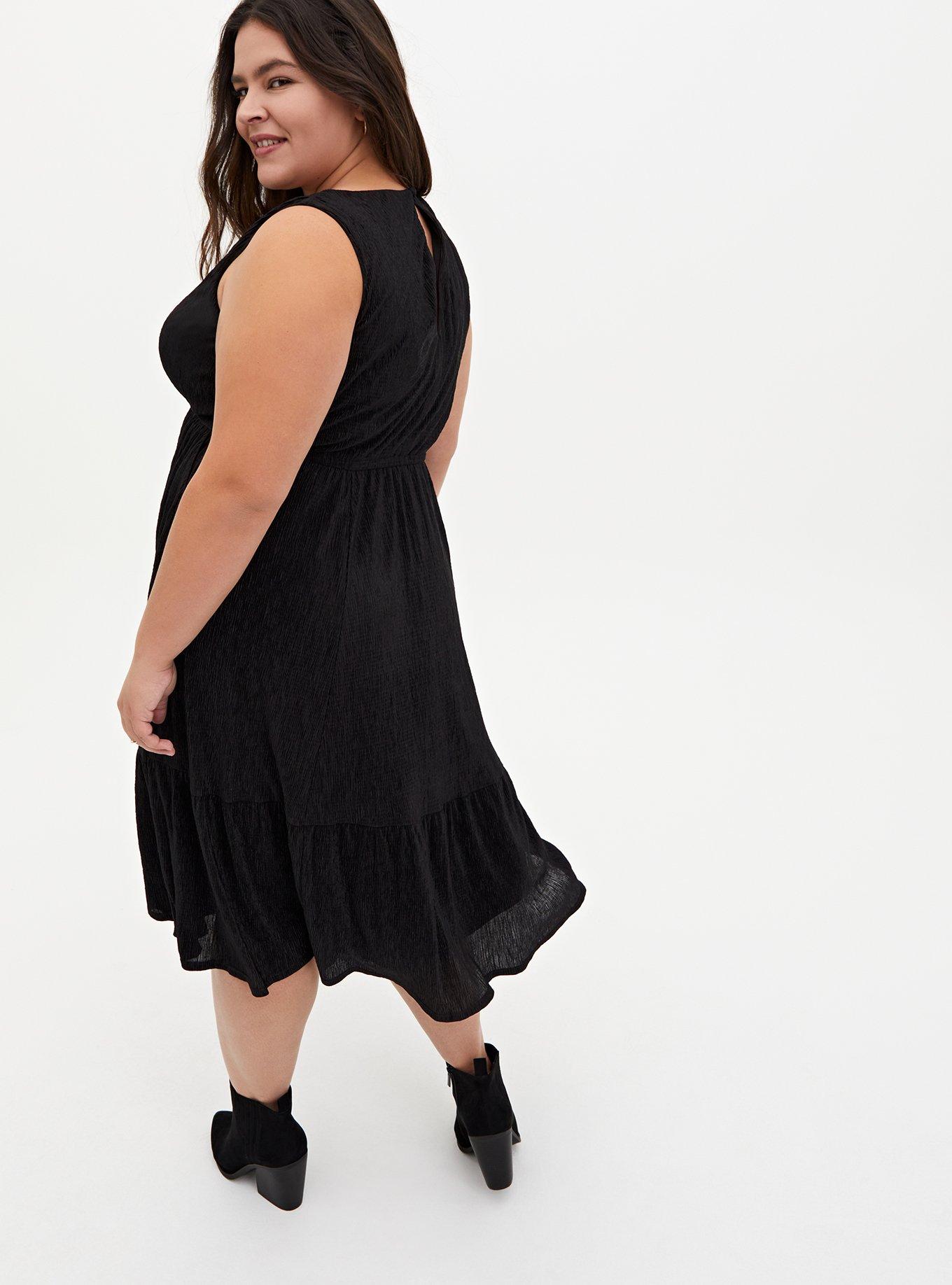 Plus Size - Midi Crinkle Knit Surplice Skater Dress - Torrid