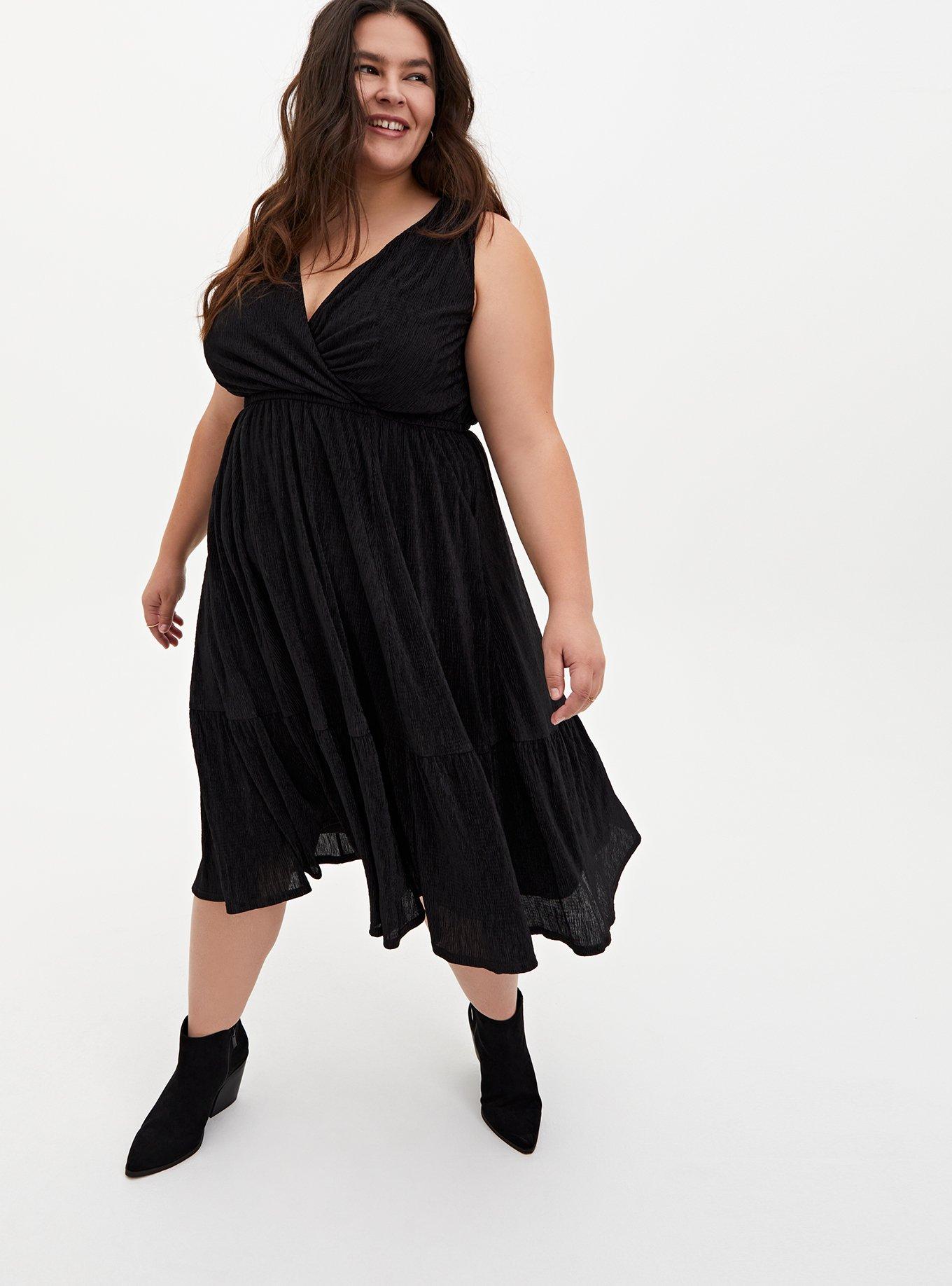 Plus Size - Midi Crinkle Knit Surplice Skater Dress - Torrid