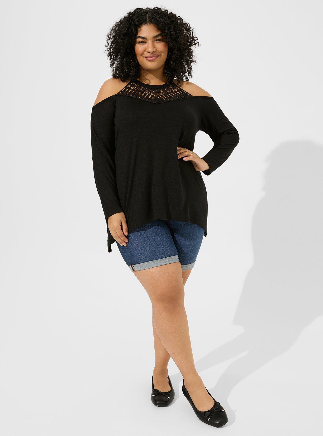 Plus Size - Knit Crochet Neck Cold Shoulder Sharkbite Hem Top - Torrid