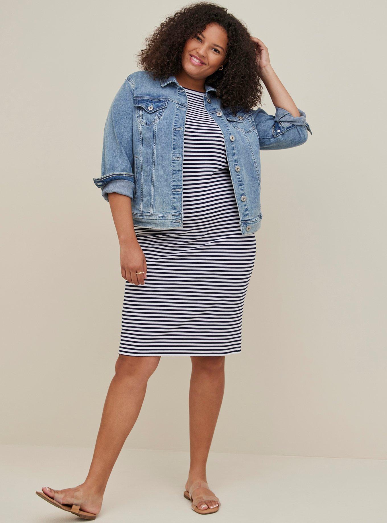 Plus Size - Denim Jacket - Light Wash - Torrid
