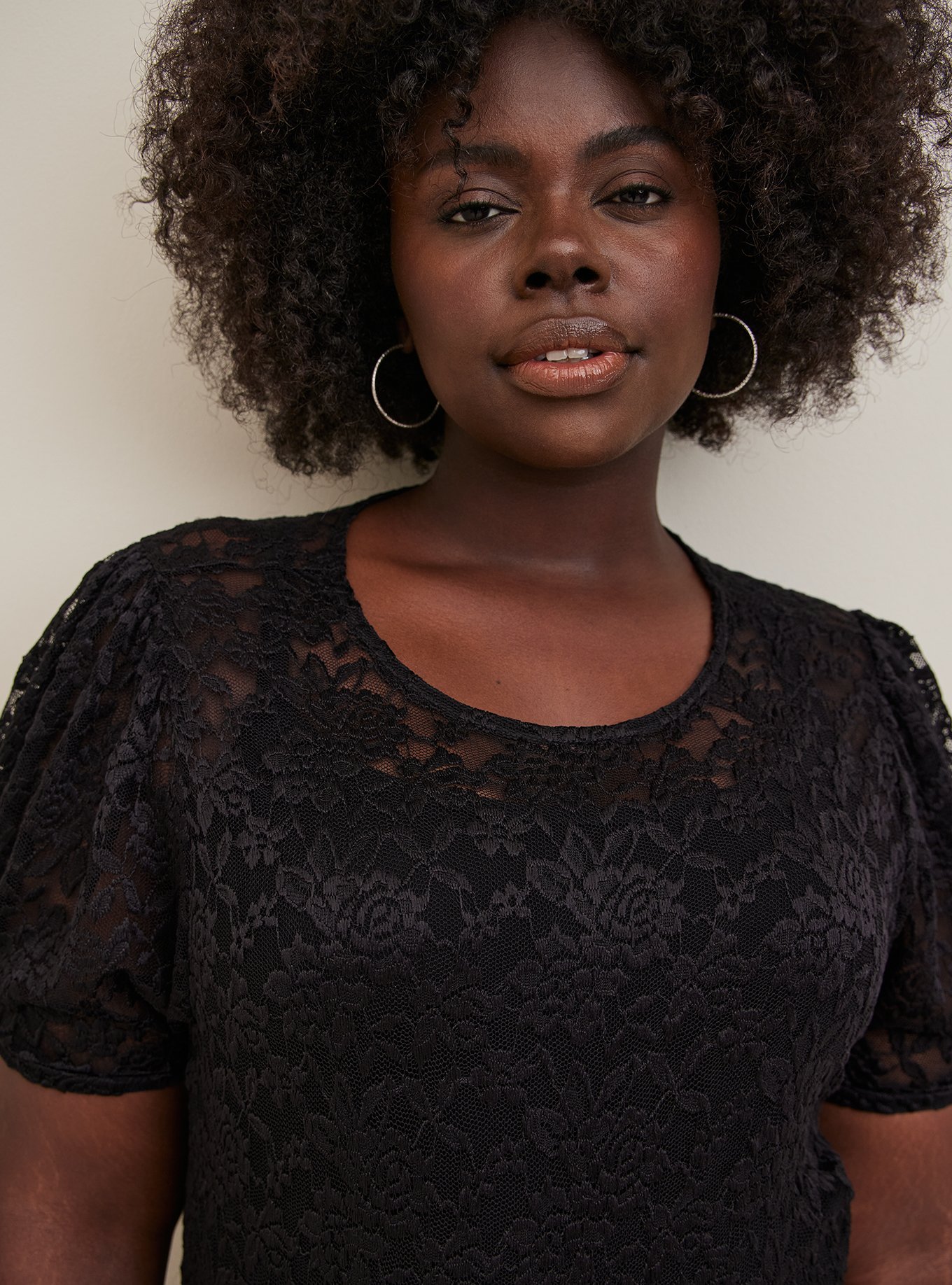 Plus Size - Sheer Lace Crew Neck Puff Sleeve Top - Torrid