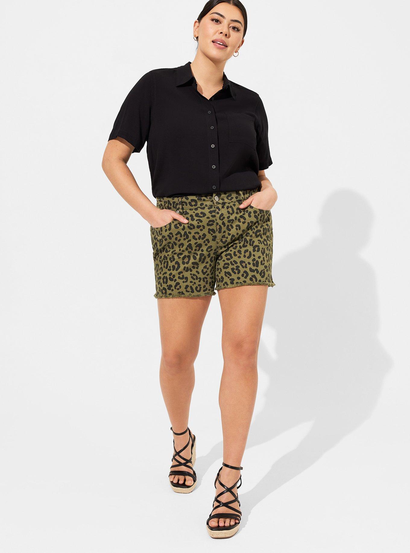 Plus Size - Lizzie Rayon Slub Button Up Short Sleeve Crop Shirt - Torrid